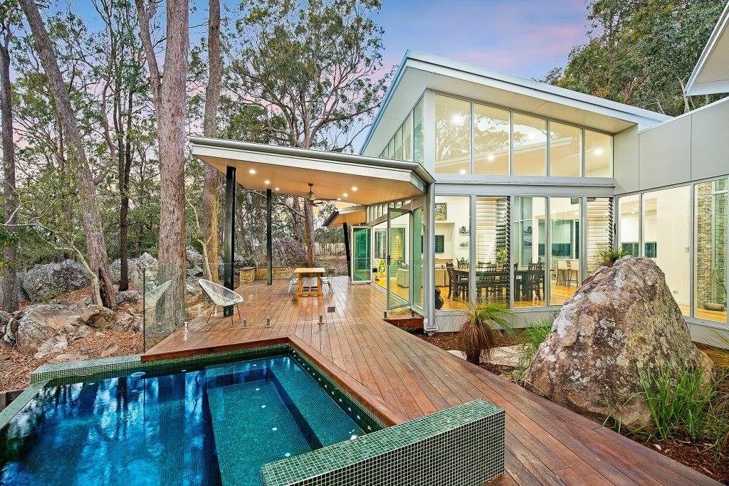 Natural Elements Assist in Australian Piece of Architecture - Australia