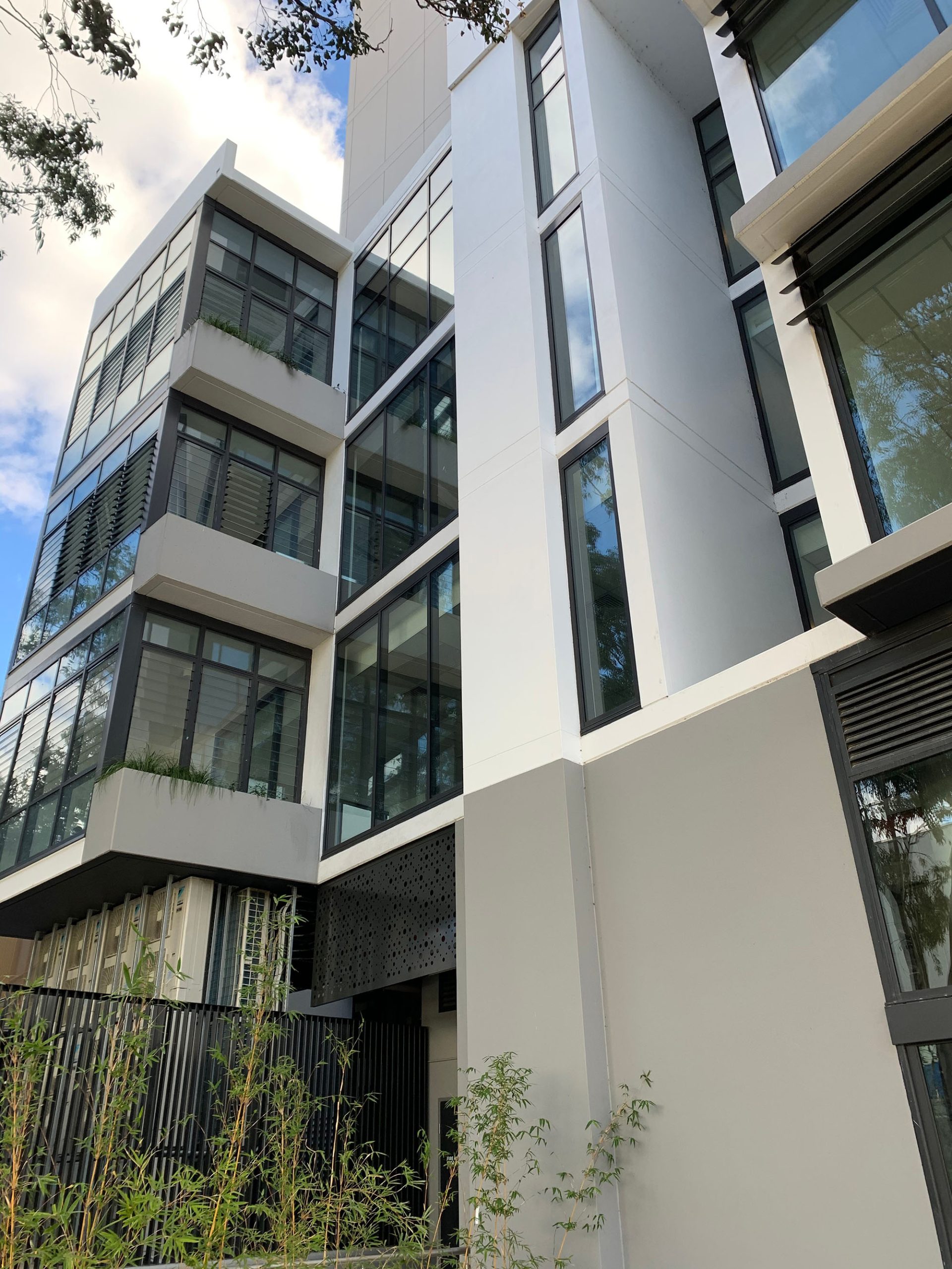 Luxury Lakeside Residential Apartments - Australia